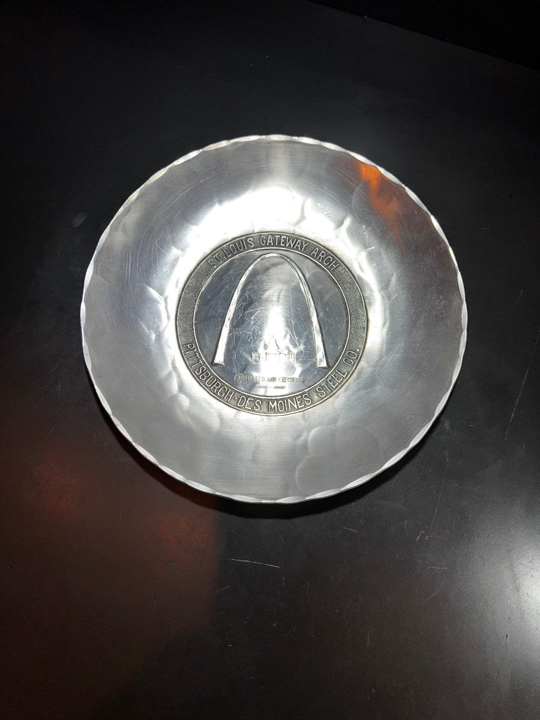 St. Louis Gateway Arch Plate 1962-1965 Wendell August Forge Pittsburgh ...