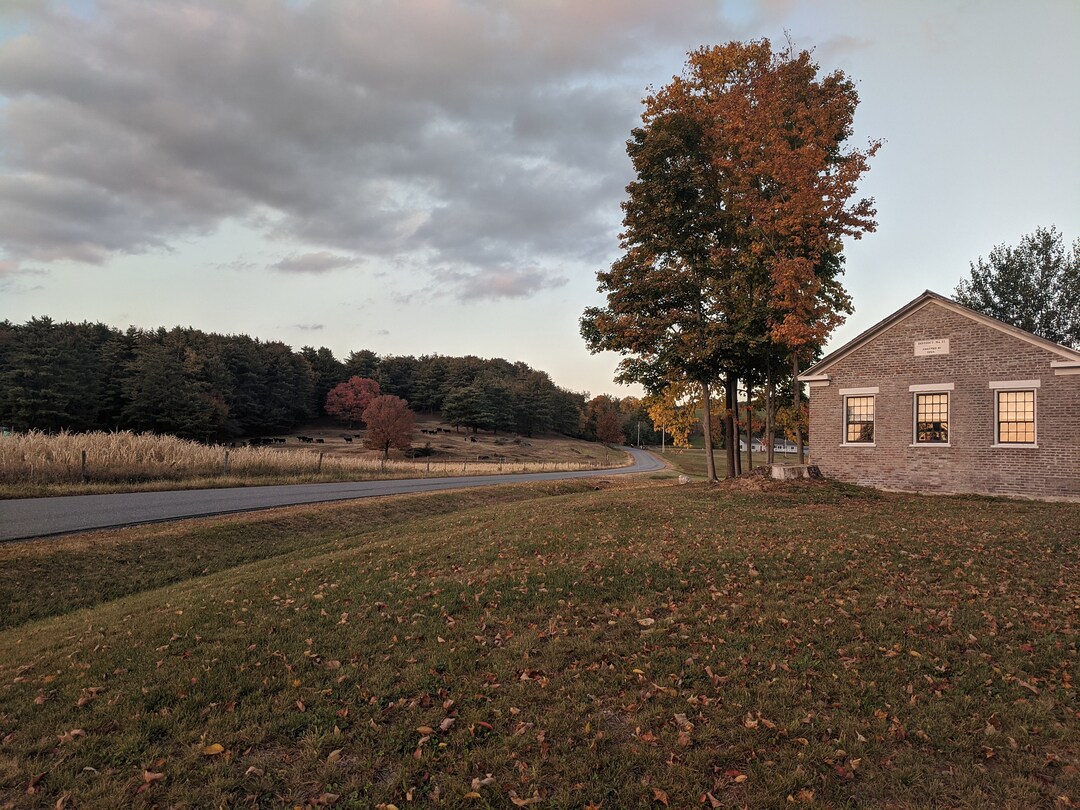 Schoolhouse in Fall 2 Photo Print Historic Building - Etsy.de