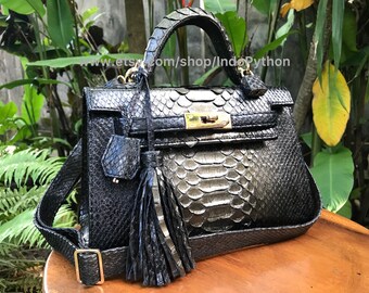 IndoPython handmade leather bags purses and wallets by IndoPython
