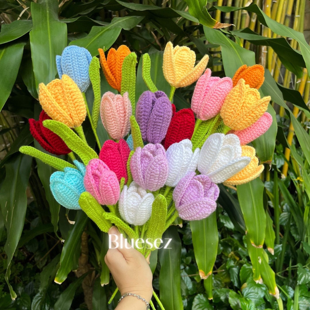 Tulip Flower - Knitted Flower Bouquet, A Bunch of Flowers, Tulip ...