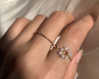 Daisy Chain Ring - Etsy