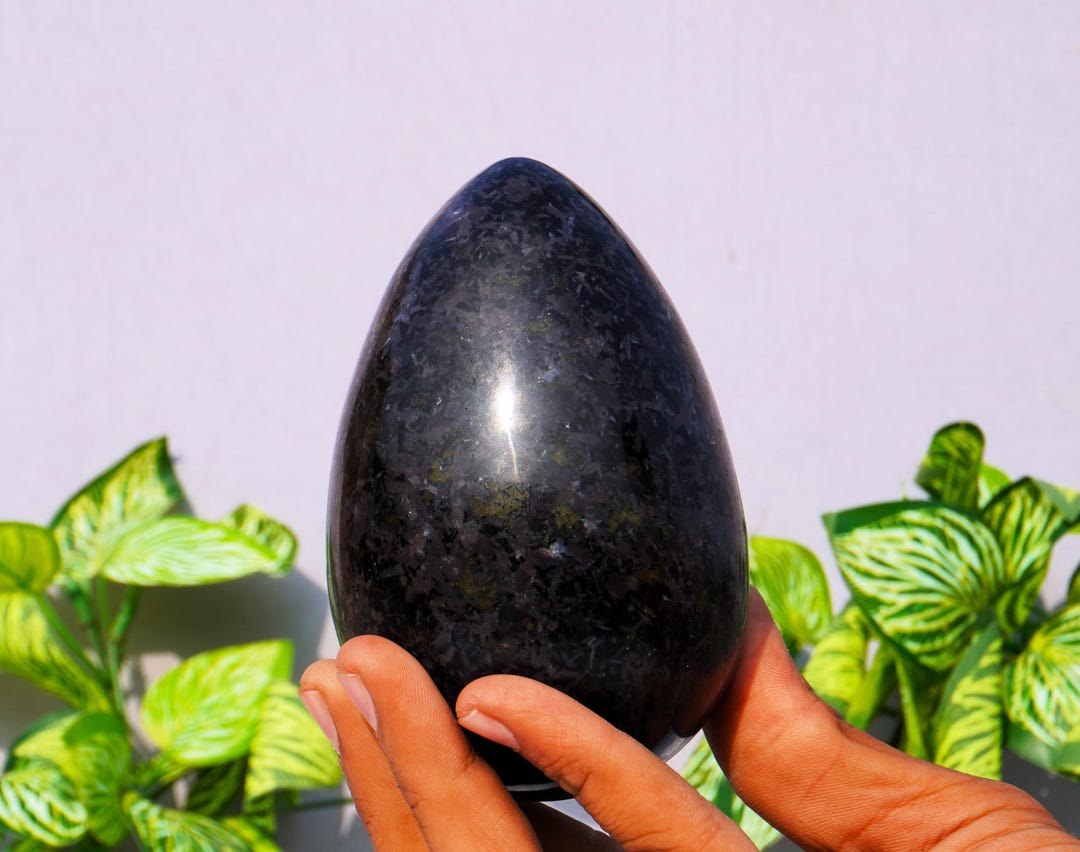 Rare IOLITE SUNSTONE Bloodshot Egg -4.3" | 110mm X 60mm | Dark Blue Iolite Stone Minerals for ...
