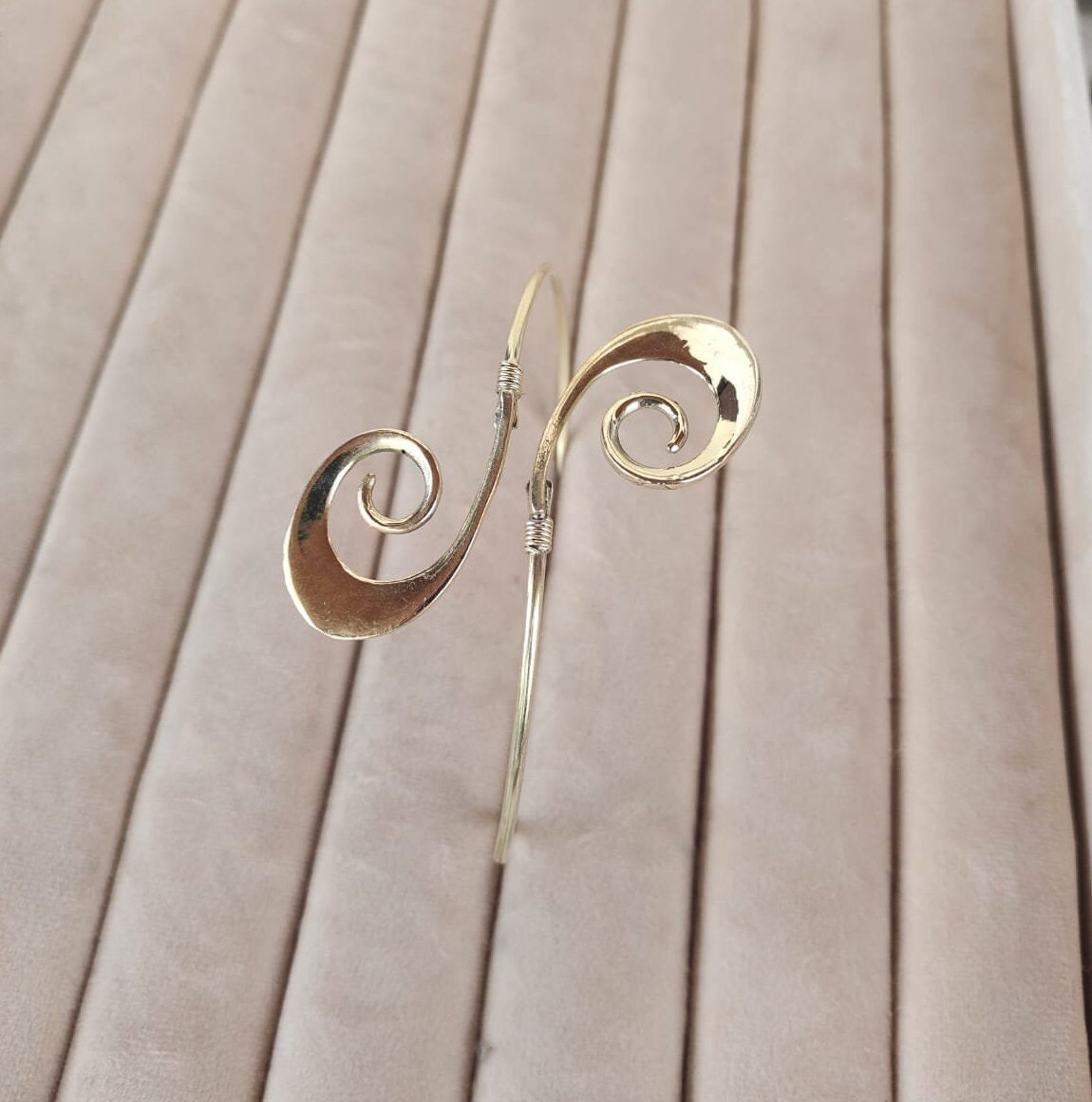 Minimalist Simple Arm Band, Spiral Upper Arm Cuff, Thin Arm Band, Upper ...