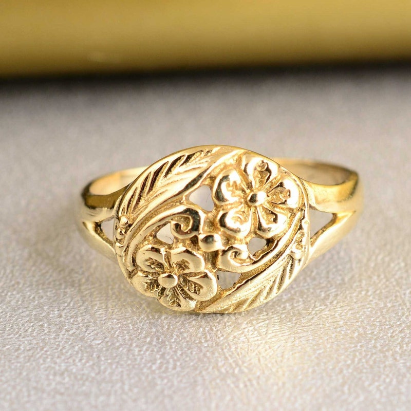 Gold Flower Ring - Etsy