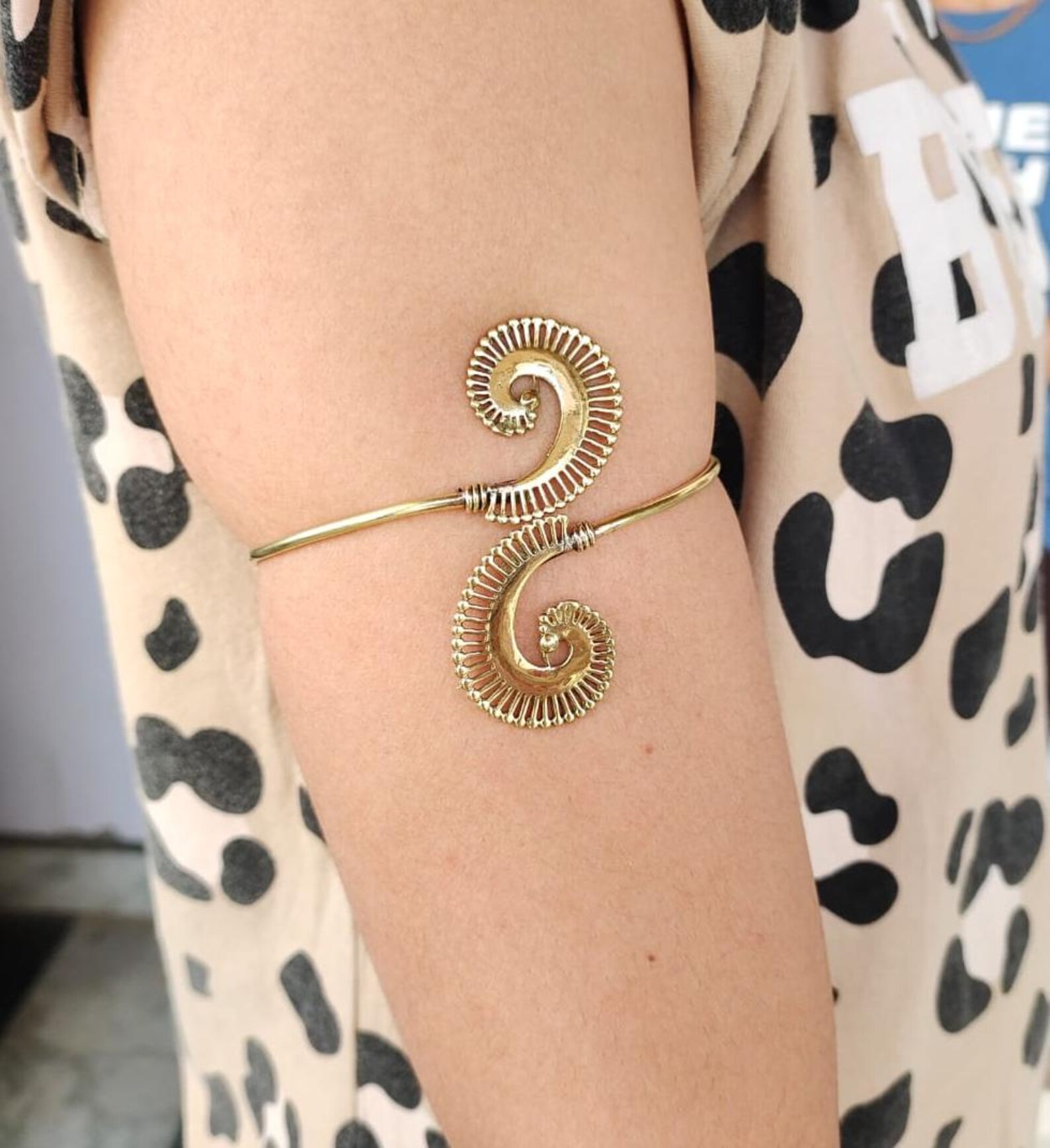 Spiral Minimalist Arm Cuff, Gold Arm Band, Gold Upper Arm Cuff Bracelet ...