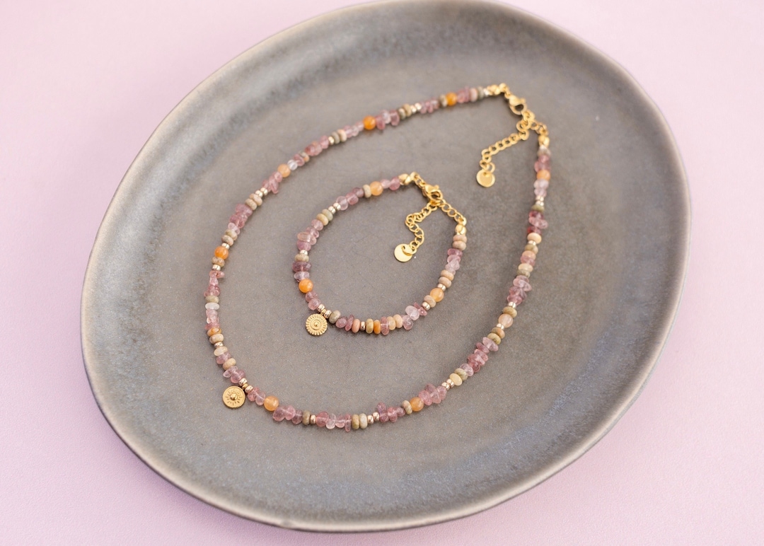 Perlenkette aus Natursteinperlen, bunte Perlenkette mit Anhänger, Boho ...