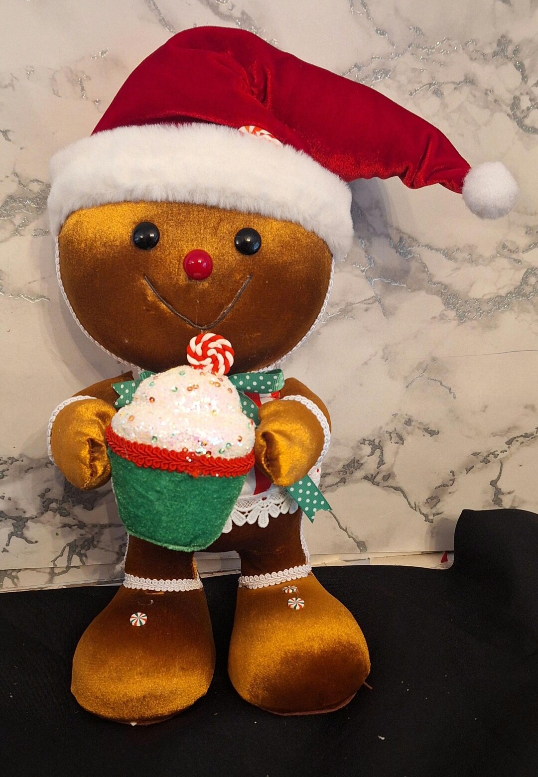 Candyland Gingerbread Man With Cupcake: Christmas Centrepiece - Etsy