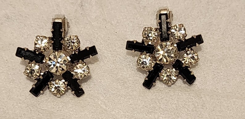 B David Vintage Costume Diamond and Rhinestone Clip on Earings - Etsy