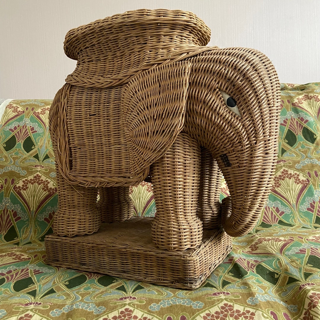 1960s Original Vintage Wicker Rattan ELEPHANT Large Side Table ...