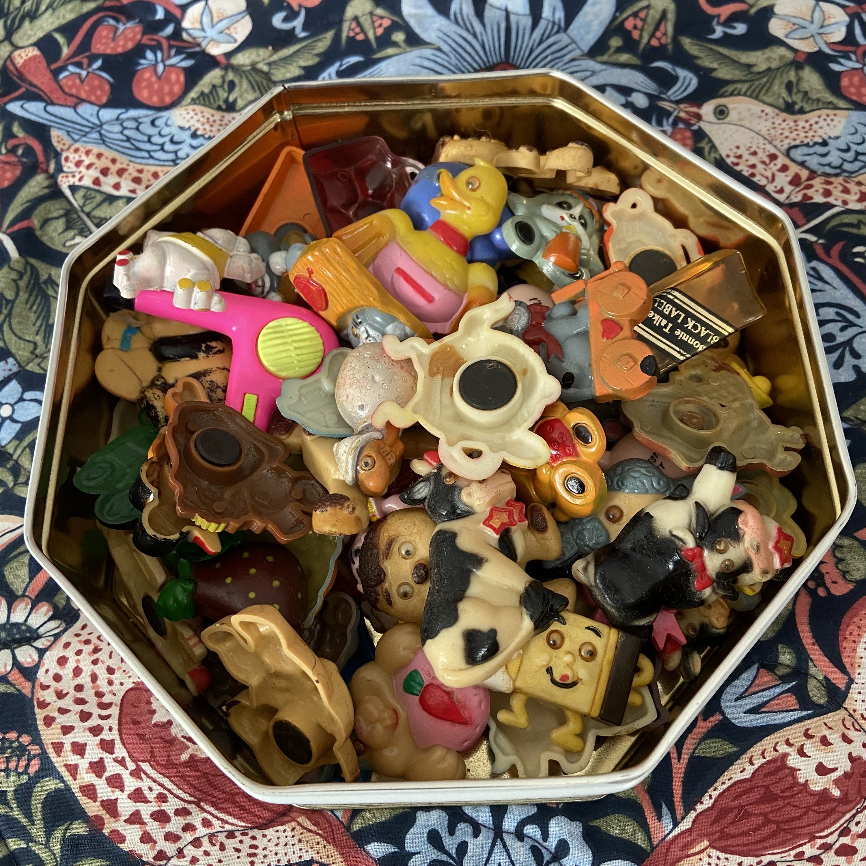 68 X VINTAGE FRIDGE MAGNETS Novelty Cartoon Food Pigs Animals 1980s ...