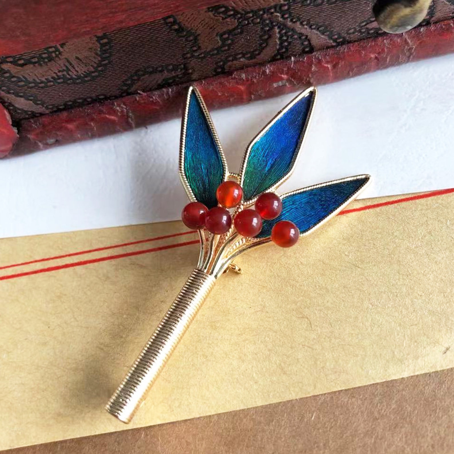 Kingfisher Craft Broochleaves and Red Berriespeacock - Etsy