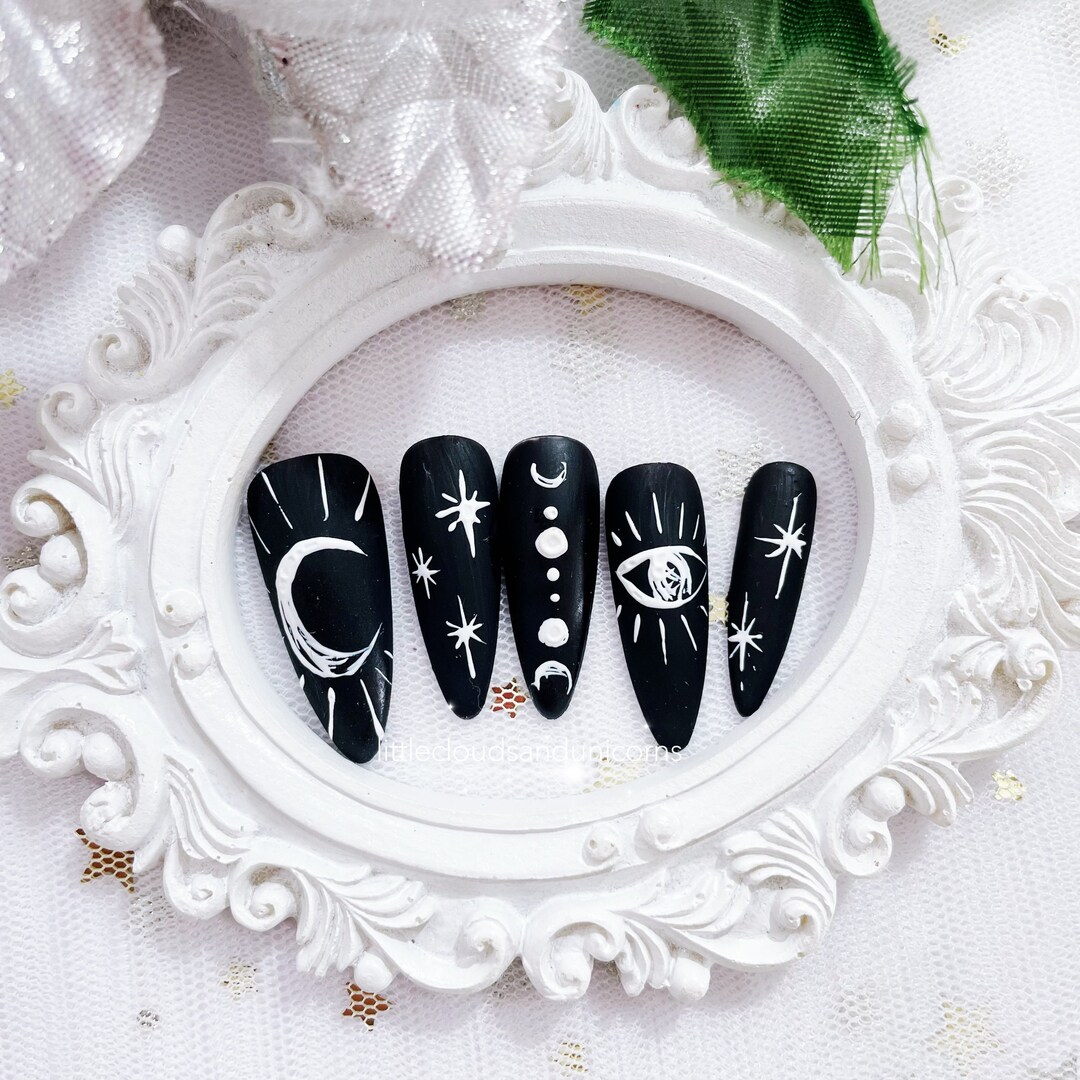 Bewitched Tarot Press on Nails Halloween Nails Glue on Nails Handmade ...