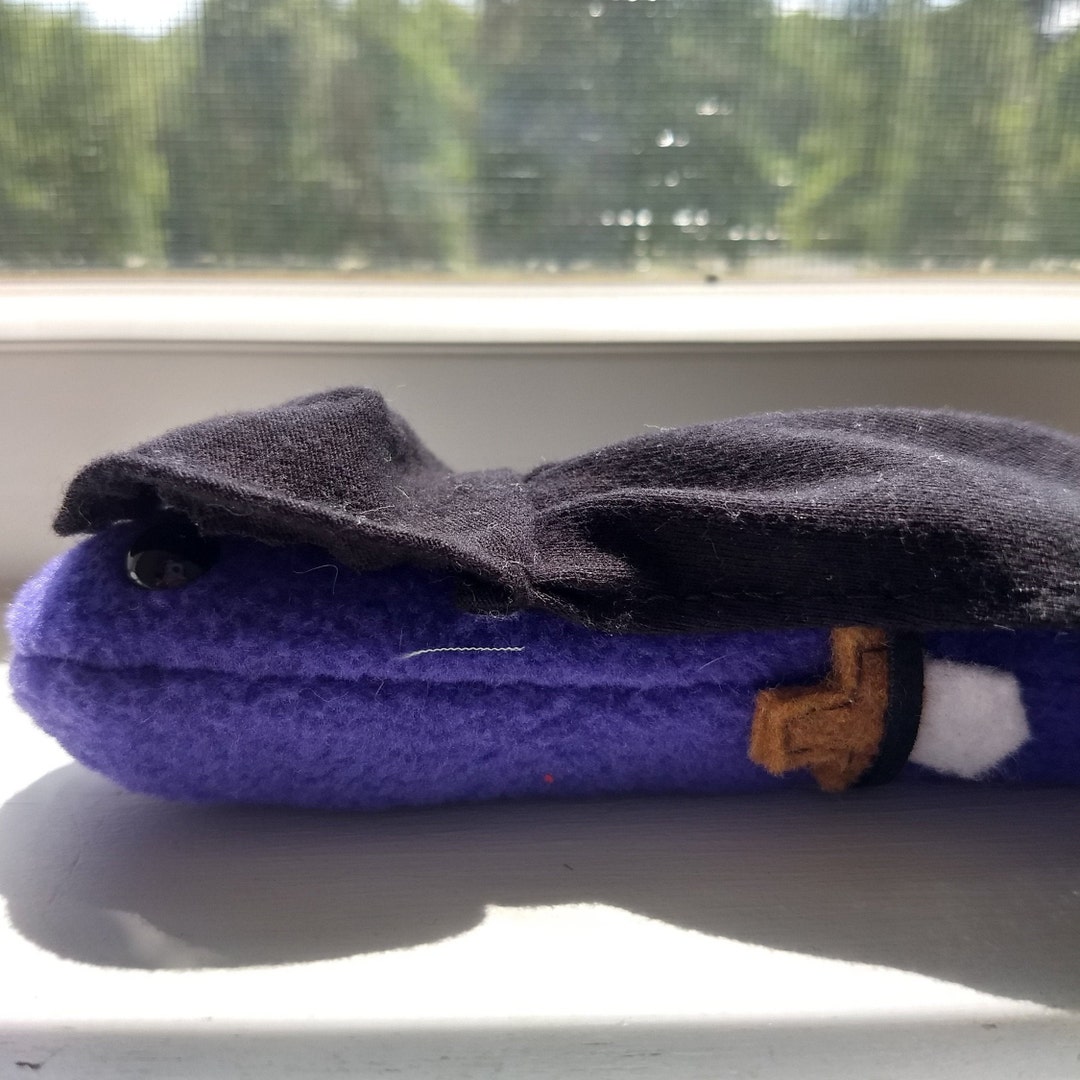 Custom Dnd Rogue Worm Plush - Etsy