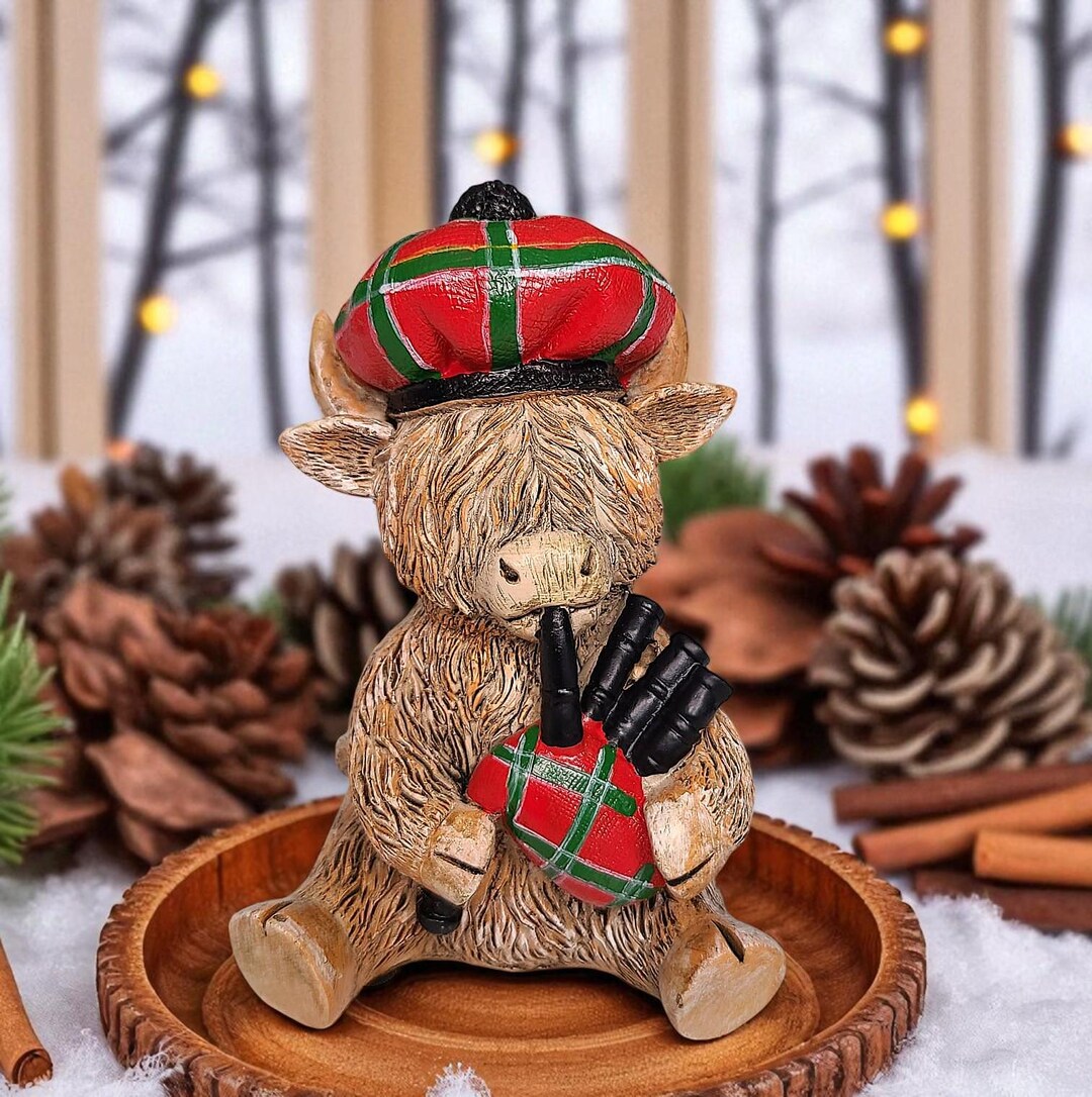 Highland Cow Piper Pipe: Scottish Festive Holiday Home Decor - Etsy