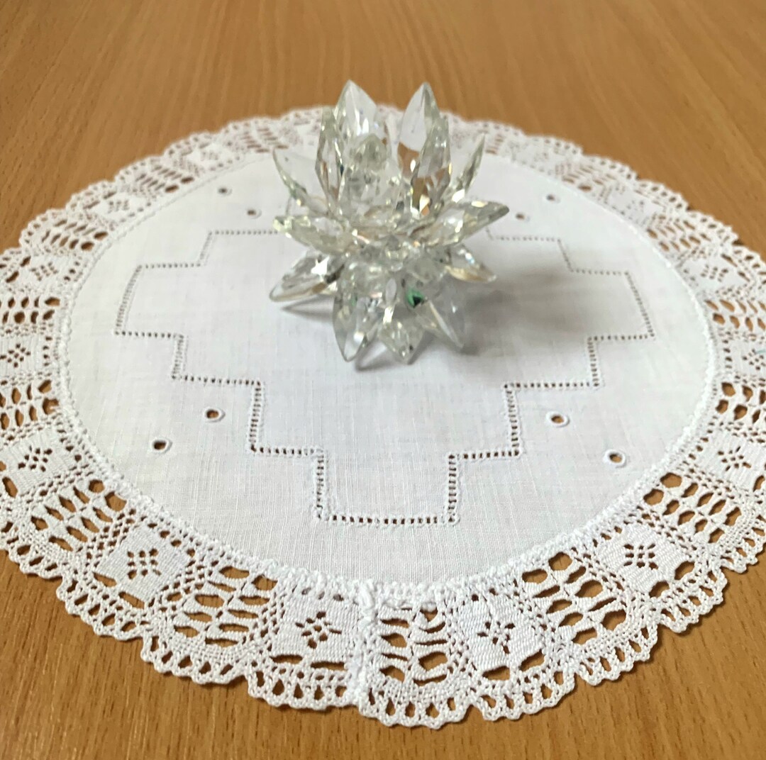 Vintage Small Round Cotton Doily Cutwork Embroidery, Dresser Doily ...