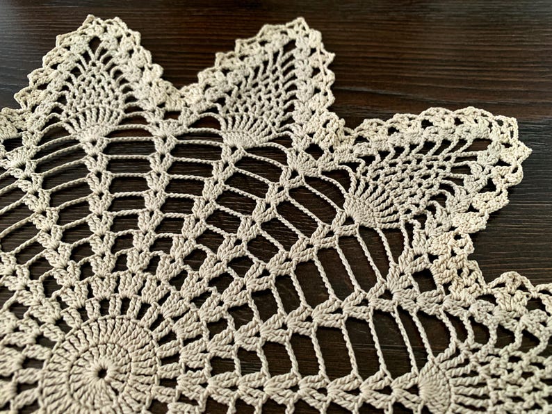 Vintage Crochet Doilies 2 Tyres Gray 15.3 Inch / 39 Cm and White 14.5 ...