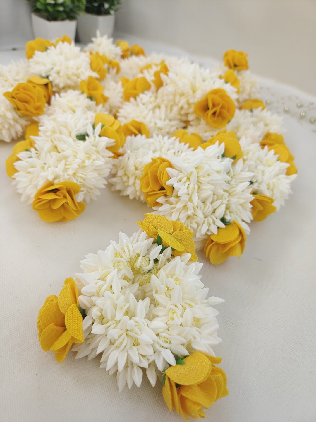 Nikkah Gajra/mayun Gajra Bridesmaid Bracelet,scented Gajre for Brides ...