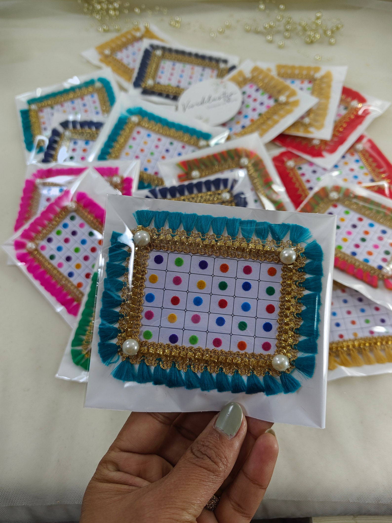 Teej Return Gift Ideas Bindi: Lace, Assorted, 4-inch, (pack of 1 ...