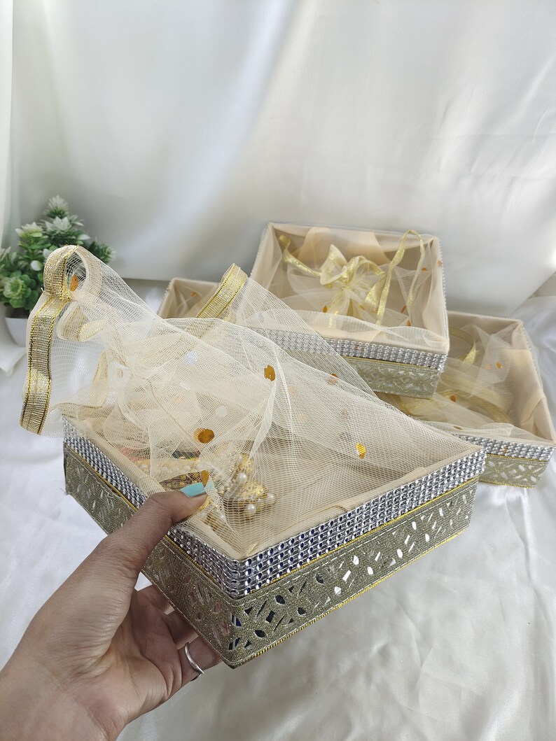 Valentine Gift Hamper Tray for Boyfriend - Pack of 1, Rectangular ...