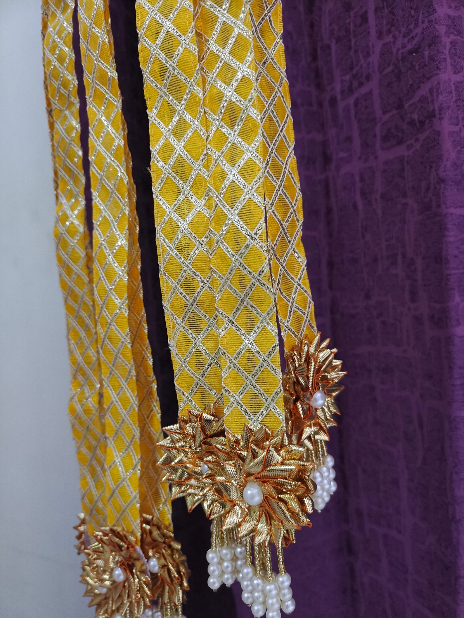 Yellow Milni Haar Welcome/ Milni Mala : A Symbol of Love and Union for ...