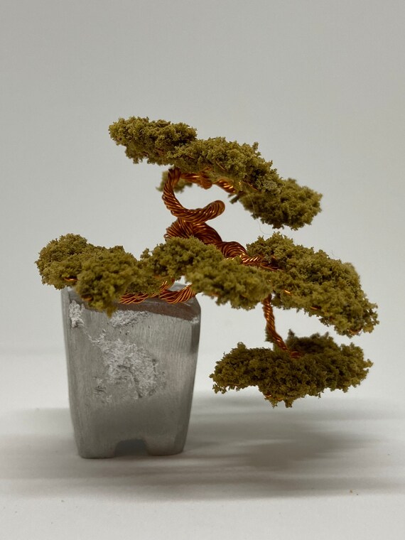 Copper wire bonsai tree with flocking for foliage in a hand | Etsy