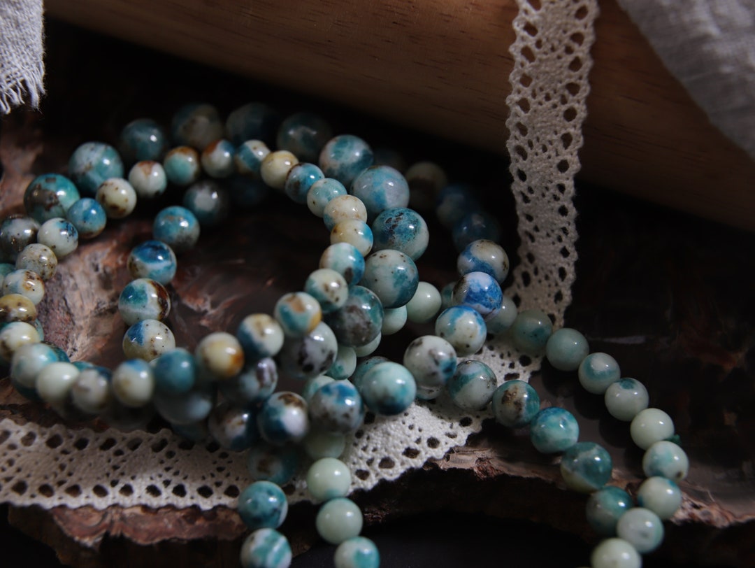Rare Emerald Hackmanite Bracelet, Sodalite Glowing Under UV Lights - Etsy