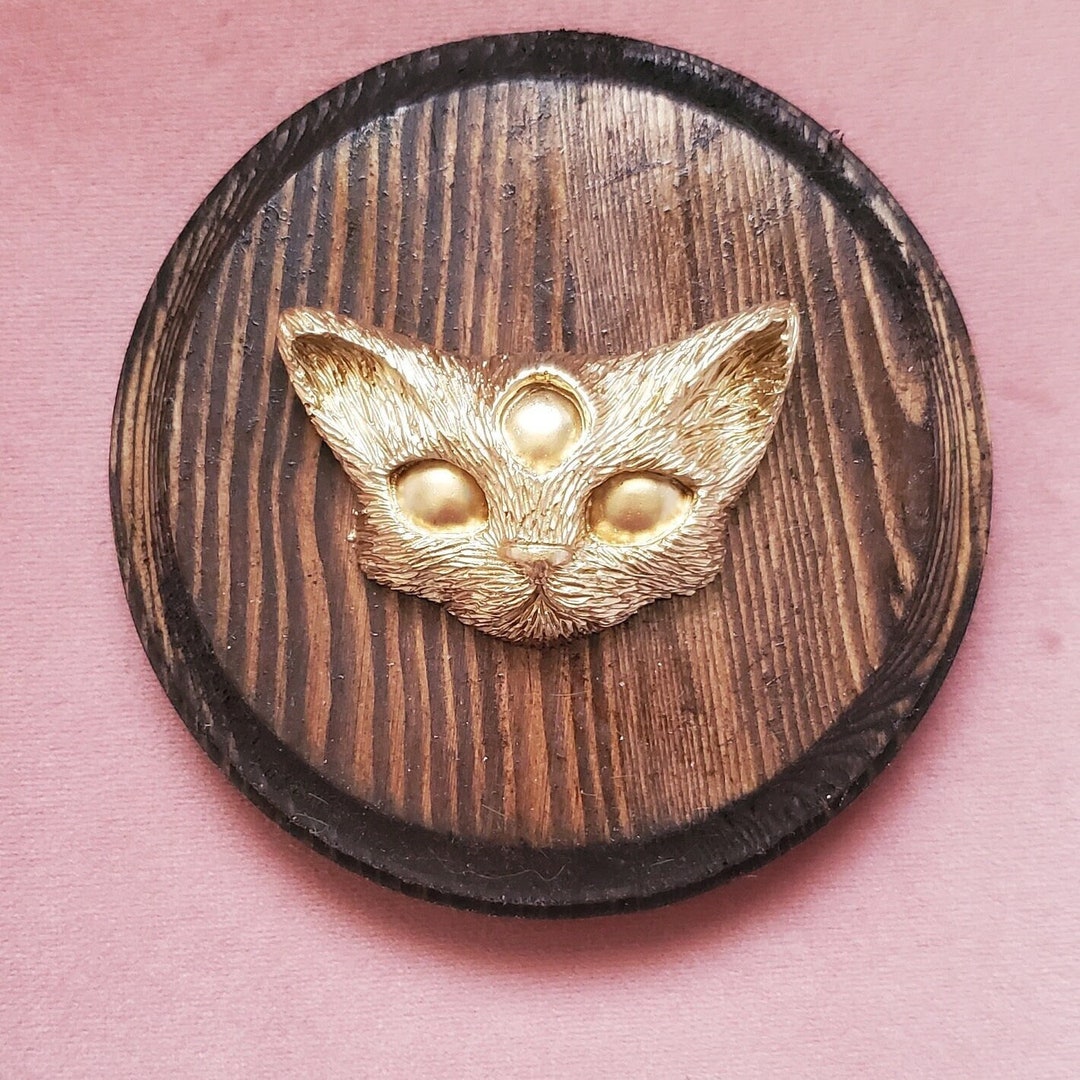 Golden 3-eyed Cat Faux Taxidermy Dark Maximalist Odditis Goth ...