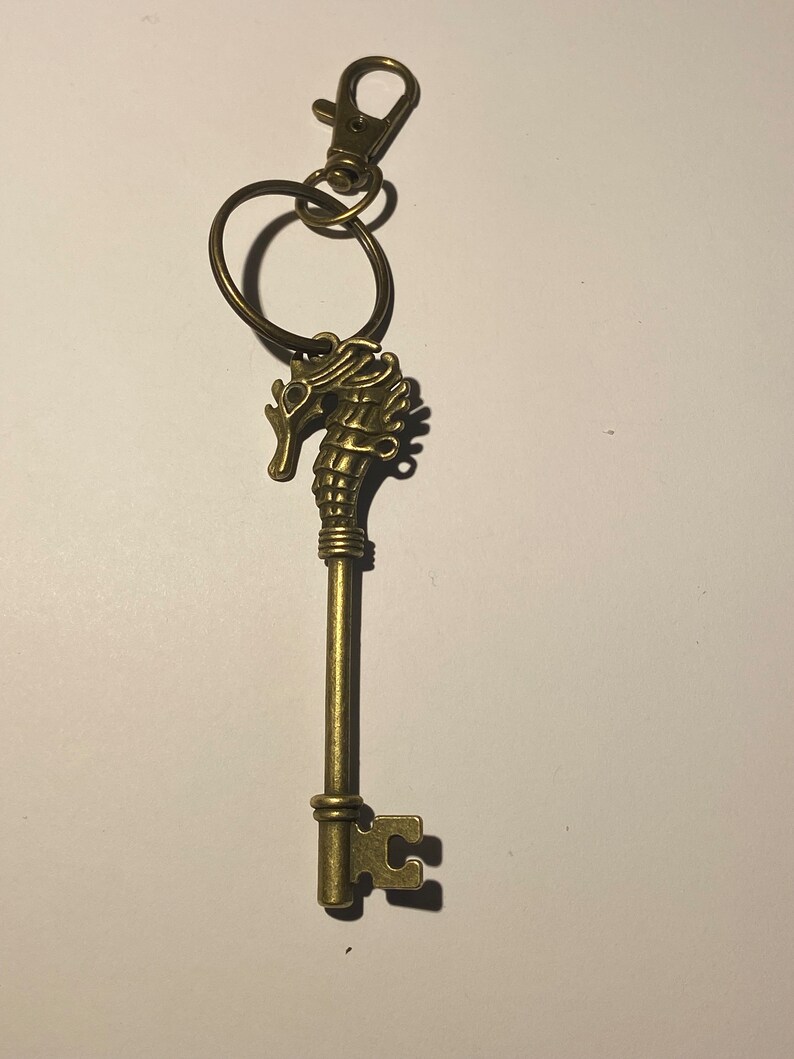 Vintage Looking Skeleton Key Keychain - Etsy