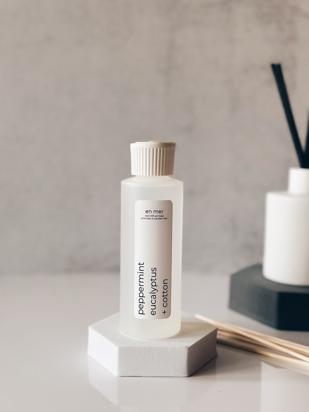 Peppermint, Eucalyptus & Cotton | Reed Diffuser Base - Etsy