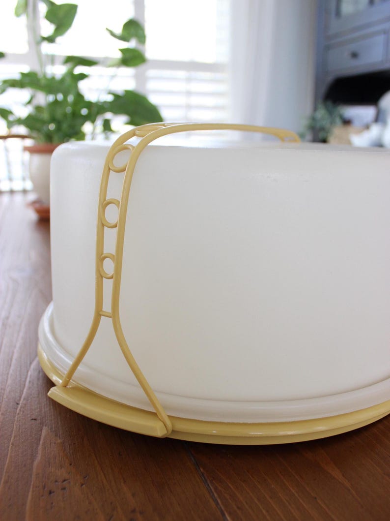 Vintage Tupperware Cake Carrier Keeper in Classic 1970's Harvest Gold ...