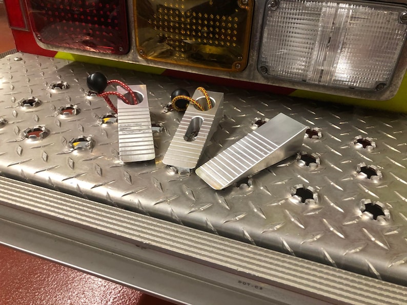 Atomic Wedgies Firefighter Wedge Forcible Entry Tool Made of Aluminum ...