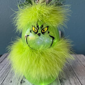 Fish Bowl Grinch/christmas Decor/grinch Holidays Decor/ Light up Grinch ...