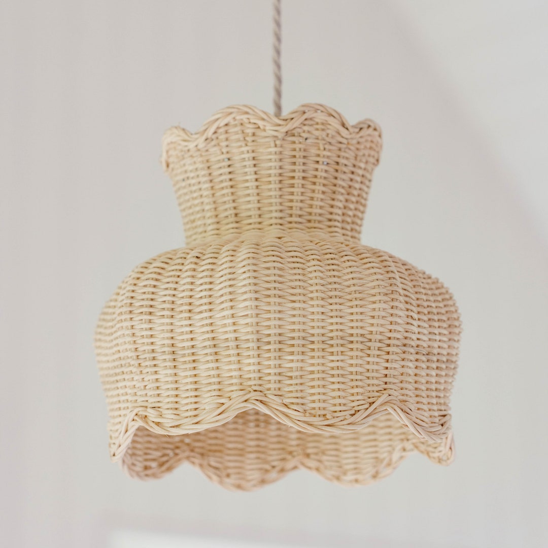 Anar Rattan Scalloped Lampshade/wicker Pendant Light small - Etsy