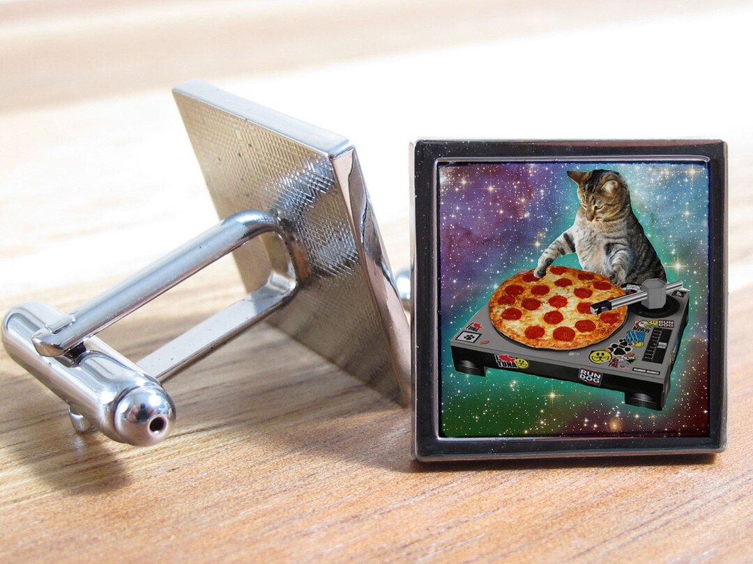 Space Pepperoni Pizza Cat DJ Decks Pussy Cat Kitten Kitty Cat Lover ...