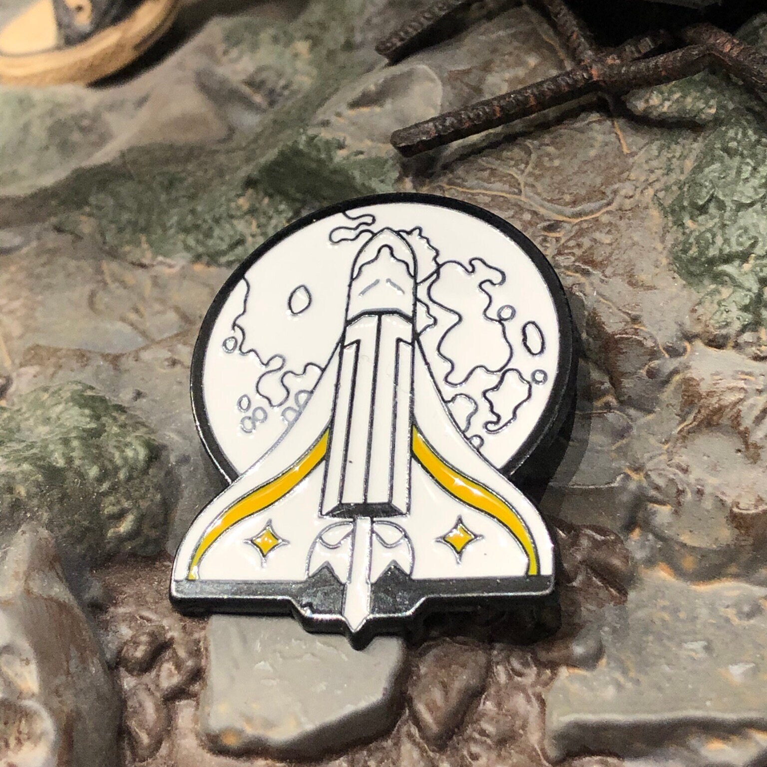 The LAST OF US Enamel Pin Ellie Rocket Pin Ellie Backpack - Etsy Canada