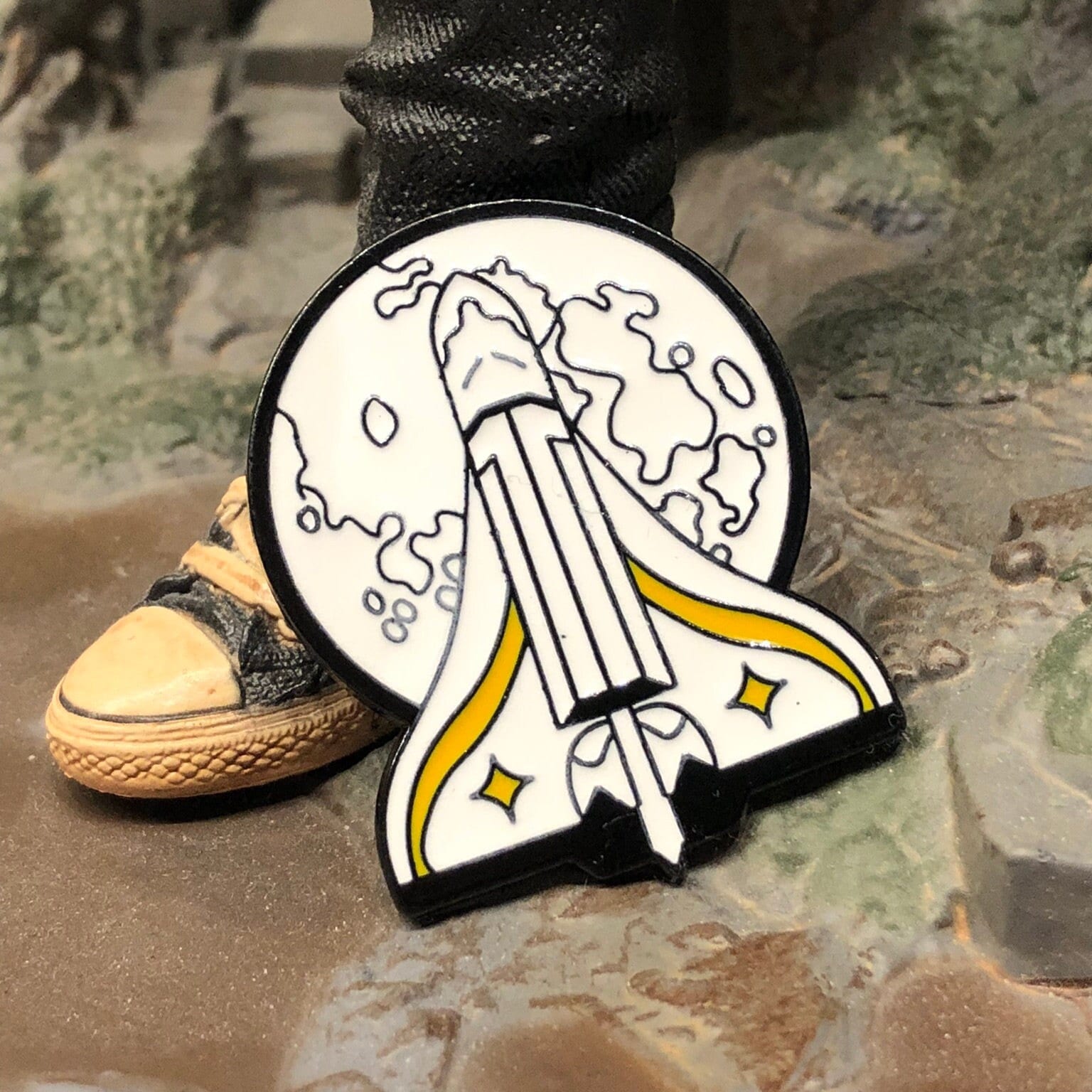 The LAST OF US Enamel Pin Ellie Rocket Pin Ellie Backpack - Etsy Canada