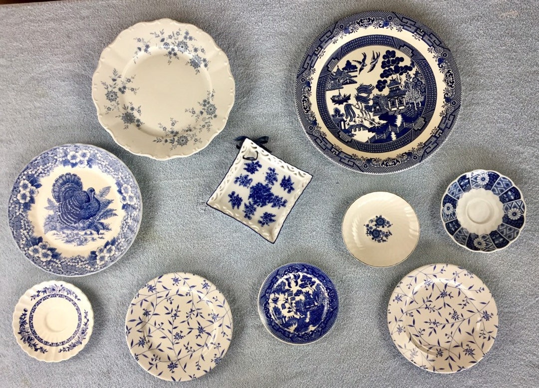 Set of Mismatched Vintage Blue Transferware Plates, Vintage Plate ...
