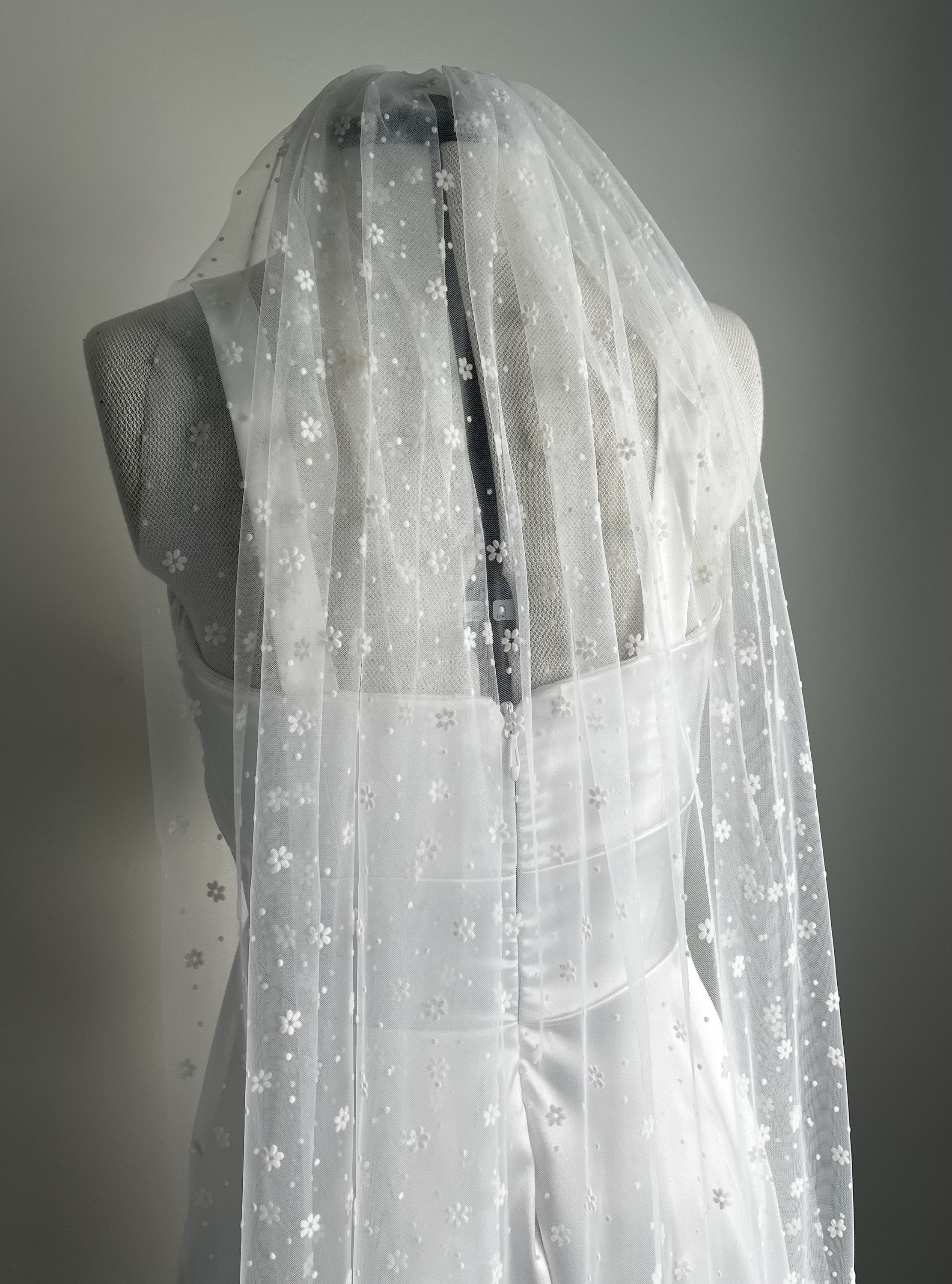 Daisy Flocked Spot Tulle Veil Floral Veil Flower Veil Veil Bridal Veil ...