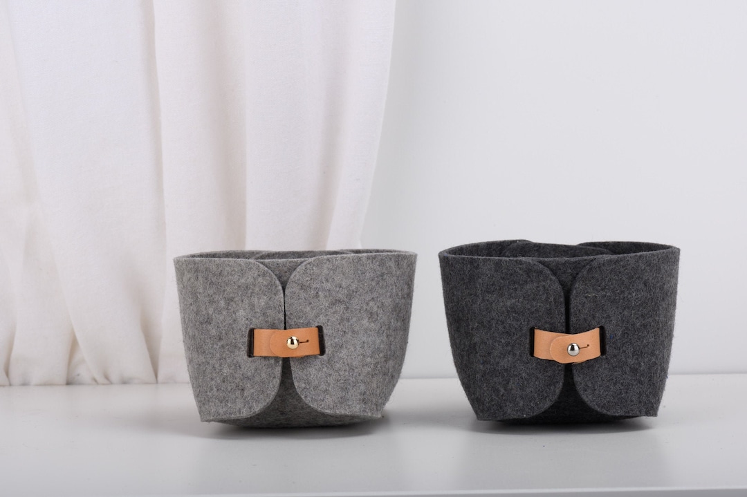 Wool Felt Organizer: Vegetable Tan Leather Tab, Bedside Desk Tray - Etsy