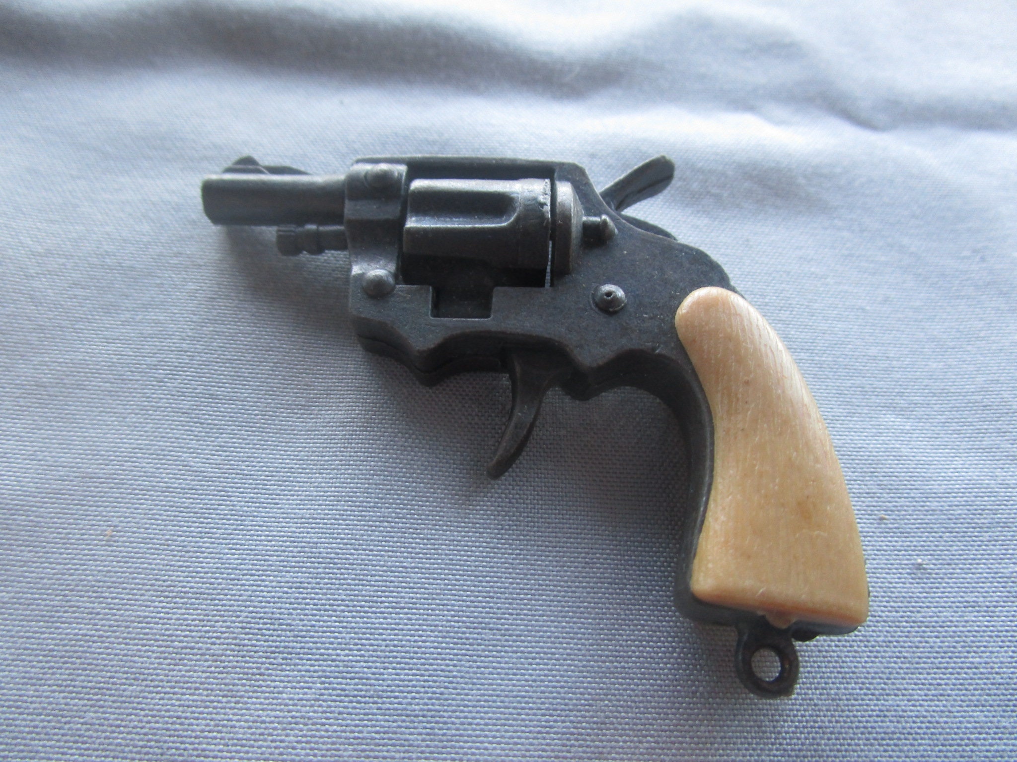 Vintage Toy Cap Gun Miniature 38 Style Snub Nose Six Shooter Pistol Key ...