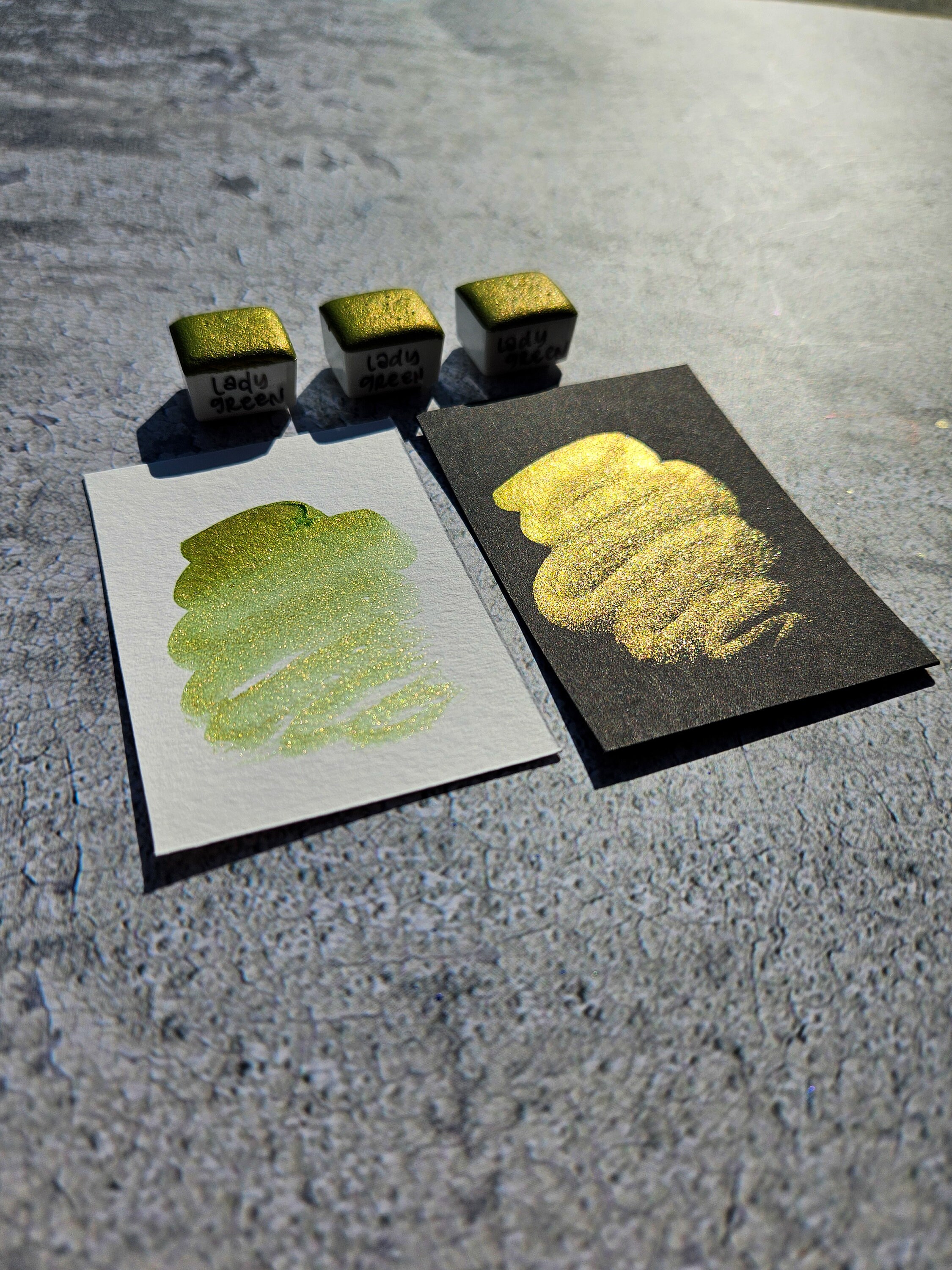 LADY GREEN Half Pan Duochrome Paint to Journaling, Shiny Watercolor for ...