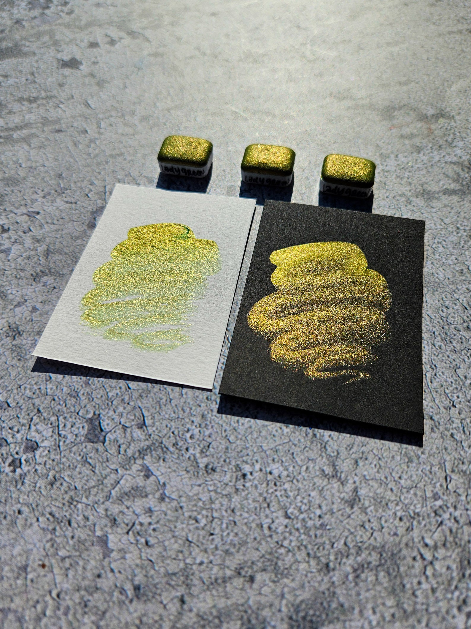 LADY GREEN Half Pan Duochrome Paint to Journaling, Shiny Watercolor for ...