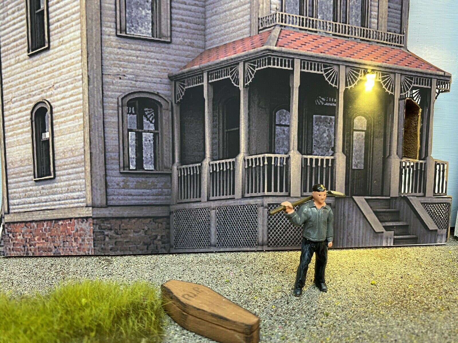 O Scale psycho House Halloween Building Flat Diorama - Etsy