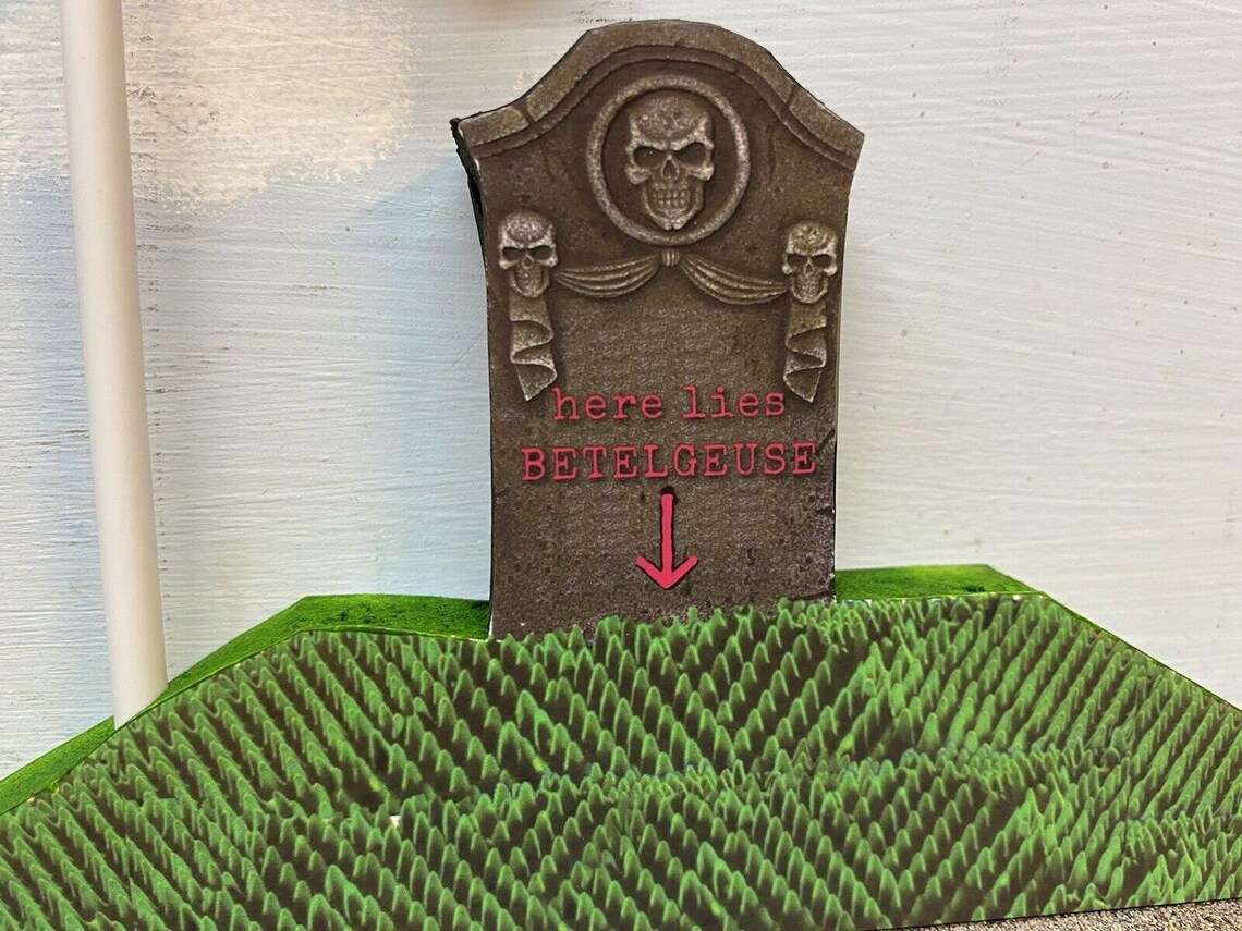O Scale BEETLEJUICE CEMETERY SIGN Halloween Building Flat - Etsy