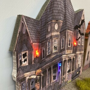 HO Scale “haunted Halloween House ” Building Flat Decoration Diorama - Etsy