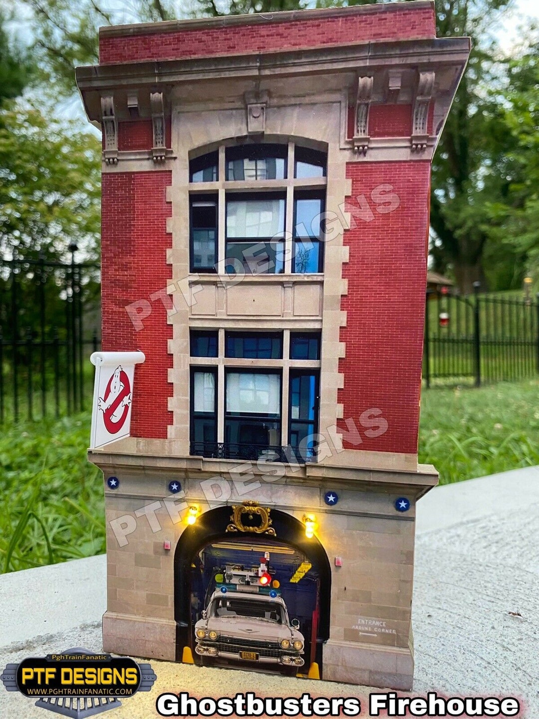 HO Scale Ghostbusters Firehouse Halloween Building Flat W/LED - Ecto 1 ...