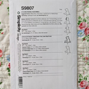 Simplicity 9807 / S9807 /poseable Plush Animals Pattern / Stuffed Puppy ...