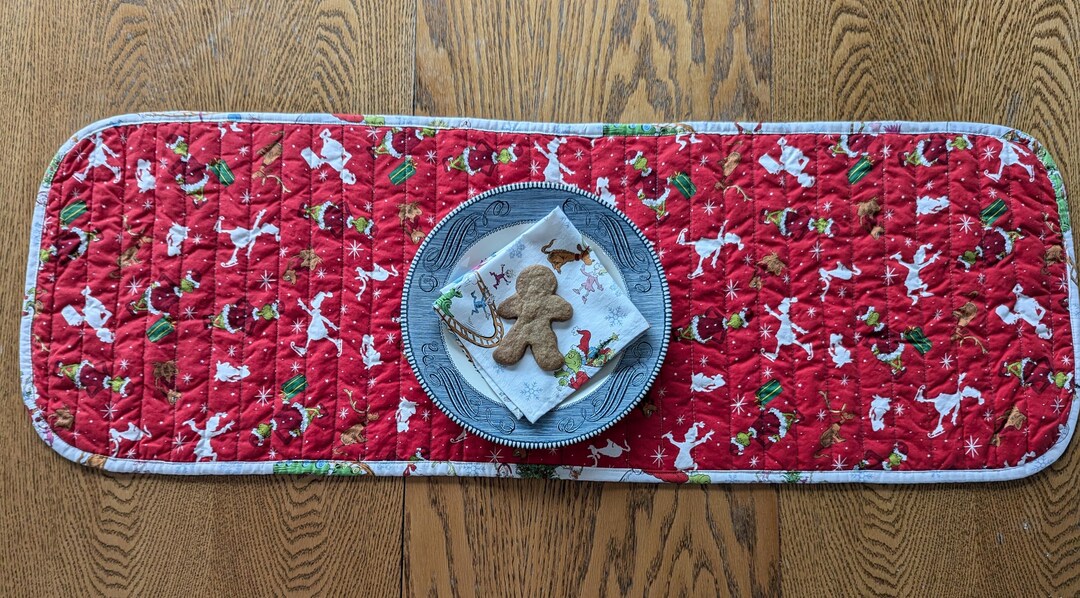 Grinch Christmas Table Runner/quilted Christmas Table Runner/grinch ...
