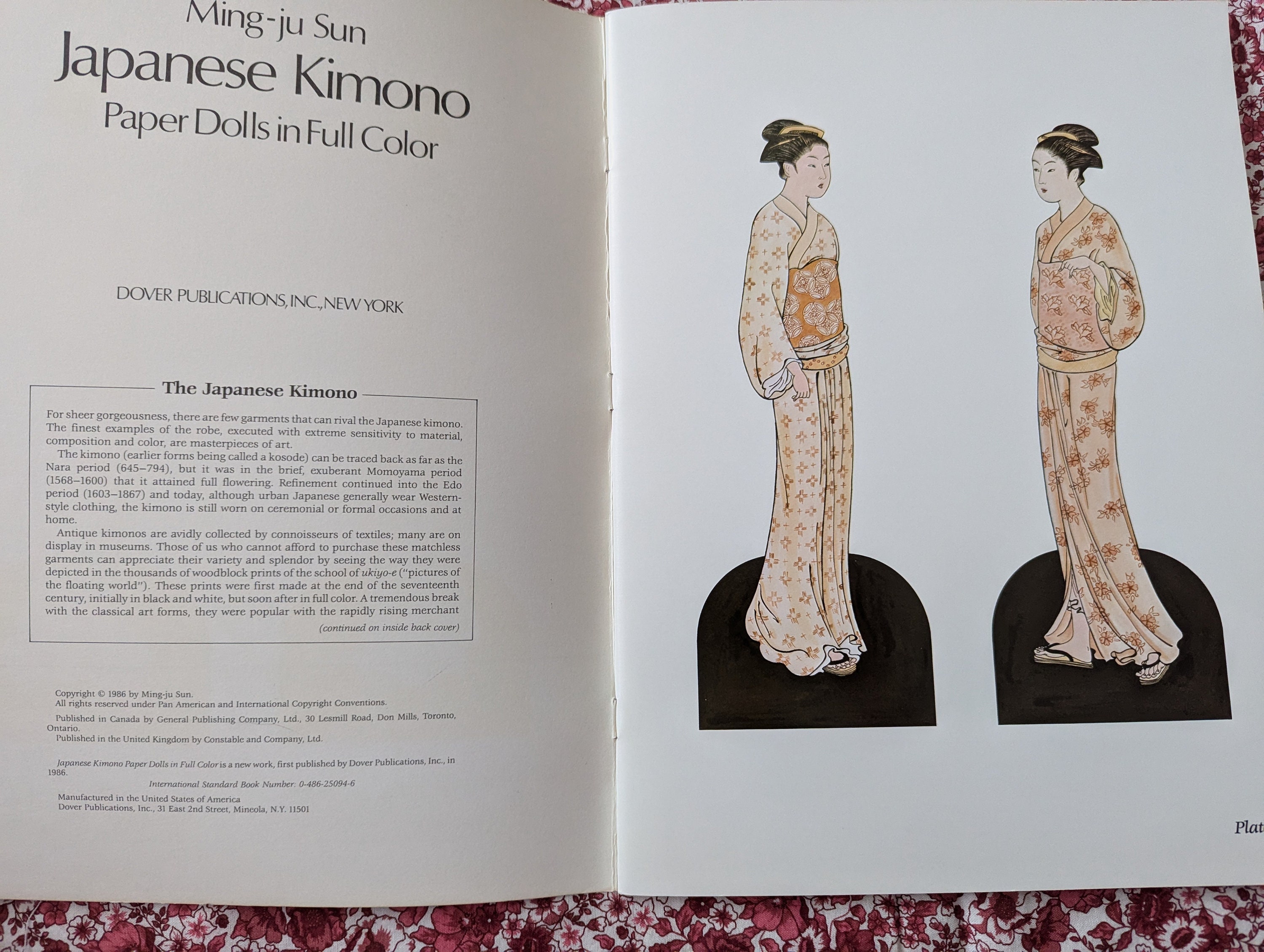 Japanese Kimono Paper Dolls in Full Color/ Ming-ju Sun Paper Dolls ...