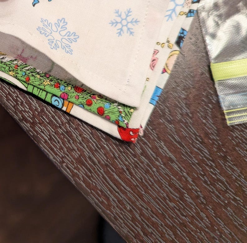 Christmas Cloth Napkins/ Grinch Cloth Napkins/ How the Grinch Stole ...
